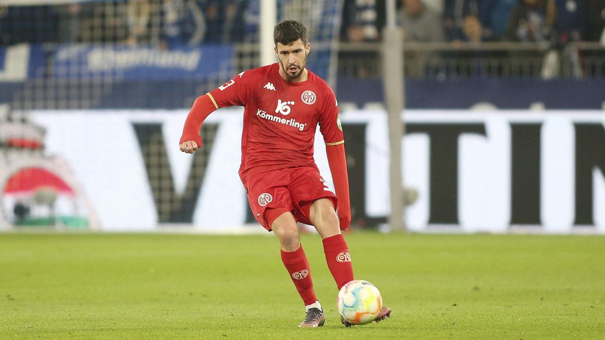 El incierto futuro de Aarón Martín