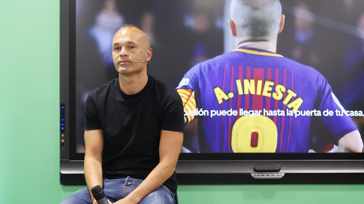 ¡Andrés Iniesta compra un club de fútbol!