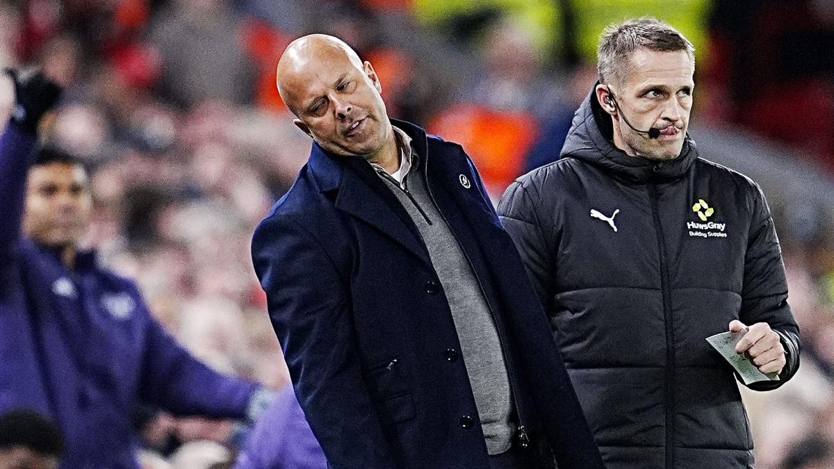 Decisión drástica del Liverpool con Arne Slot