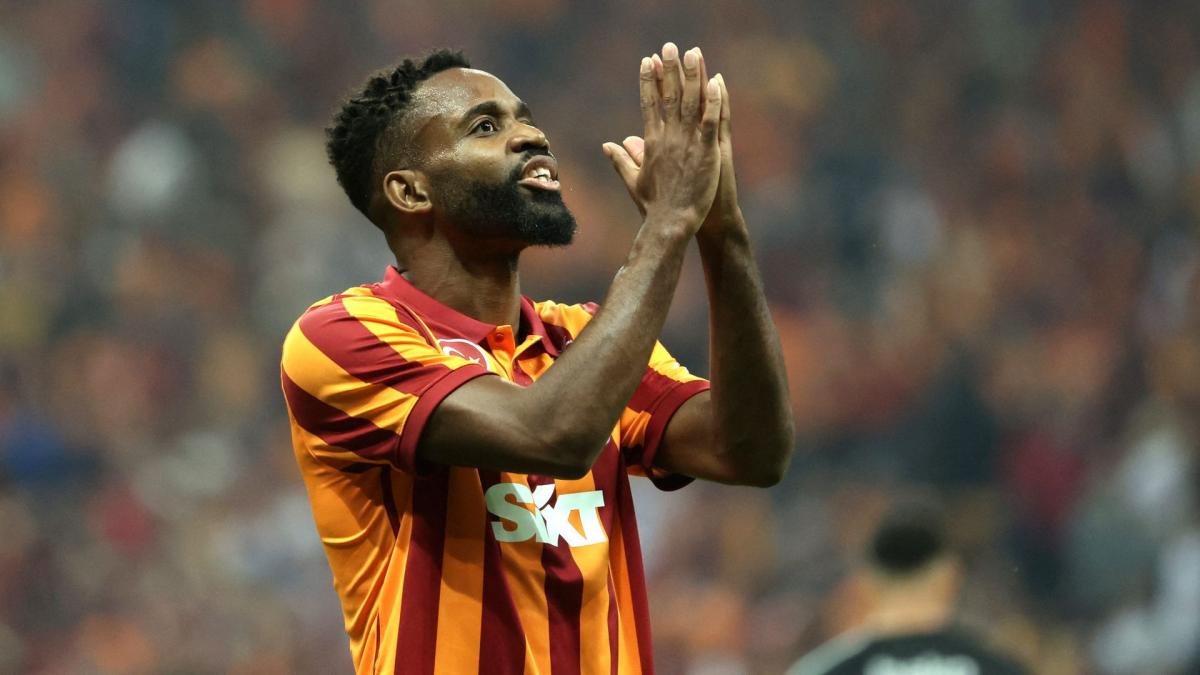 El Betis se hace con Cédric Bakambu