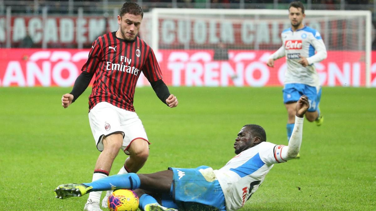 El AC Milan va perfilando dos salidas