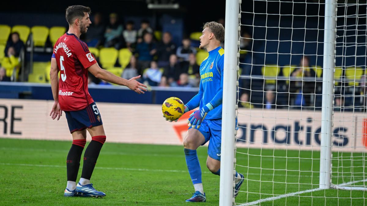 Filip Jorgensen se adueña de la meta del Villarreal