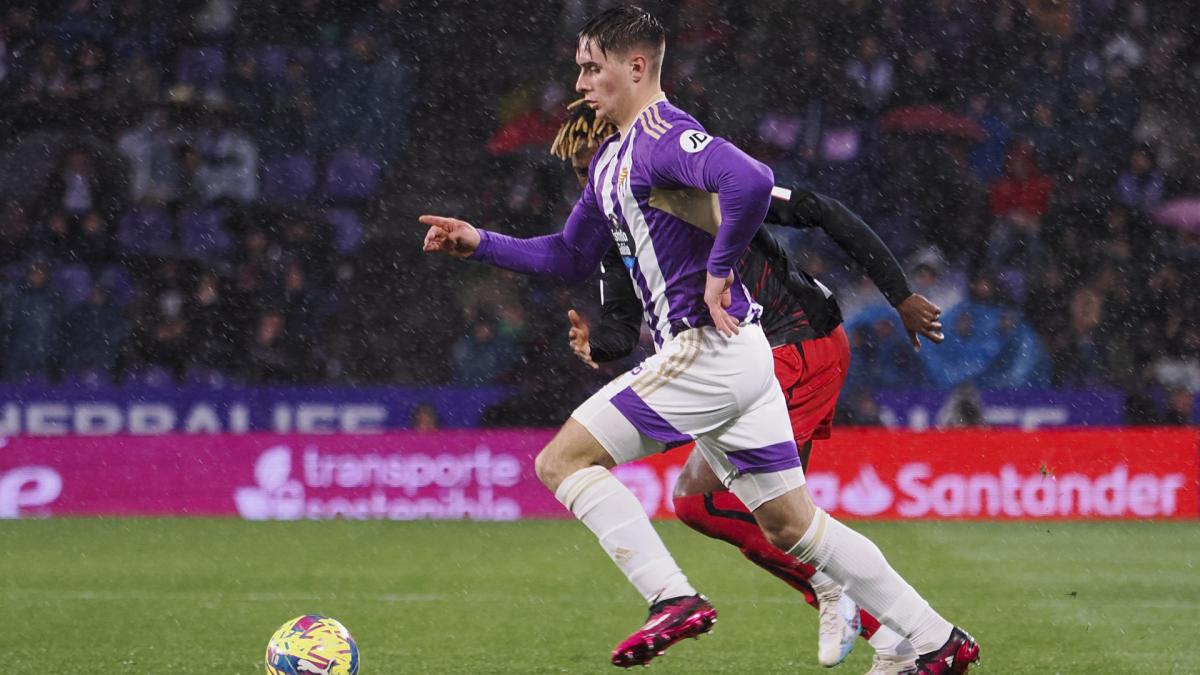 La destacada puja por Iván Fresneda sigue su curso