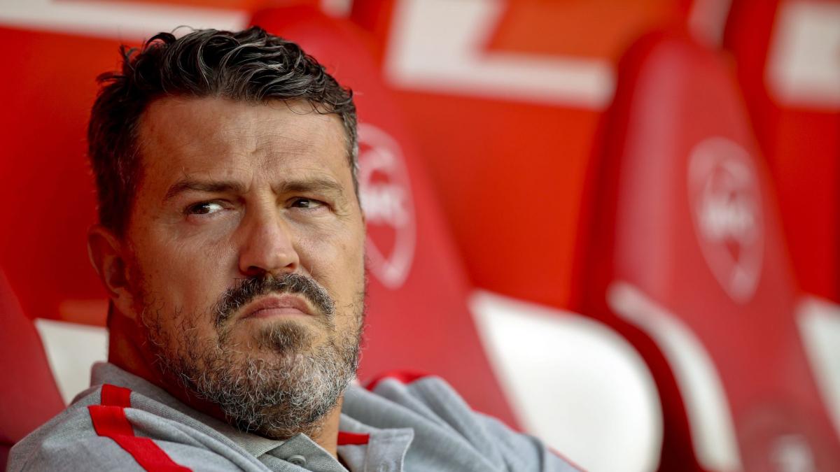 Óscar García se despide del Ajax de Ámsterdam