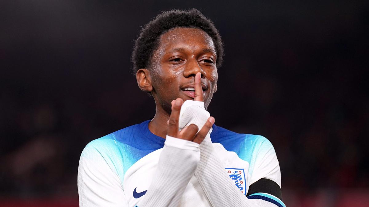 El FC Barcelona tiene dos nuevos rivales por Jaden Philogene