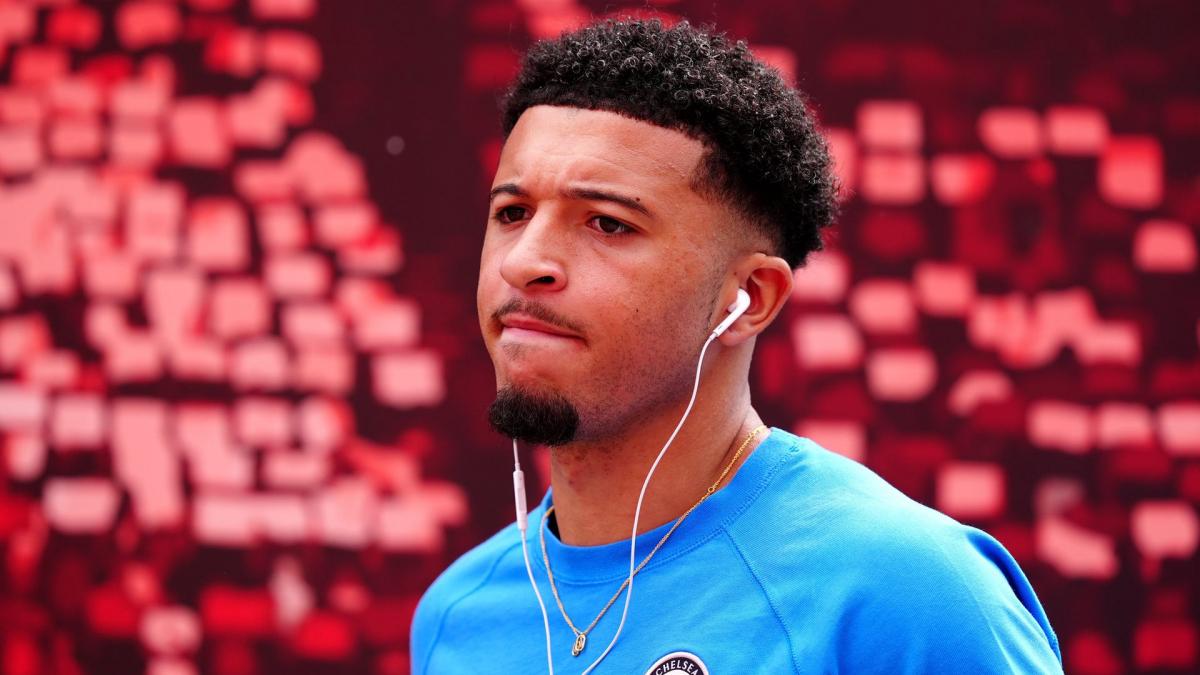 Manchester United y Roma discuten por Jadon Sancho