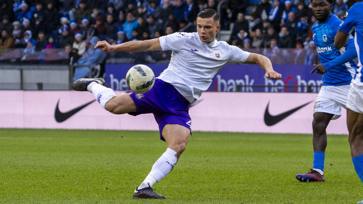 Jan-Carlo Simic deja 21 M€ en las arcas del Anderlecht