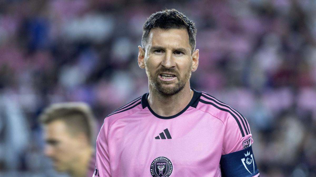 ¿Por qué abandonó Leo Messi el FC Barcelona?