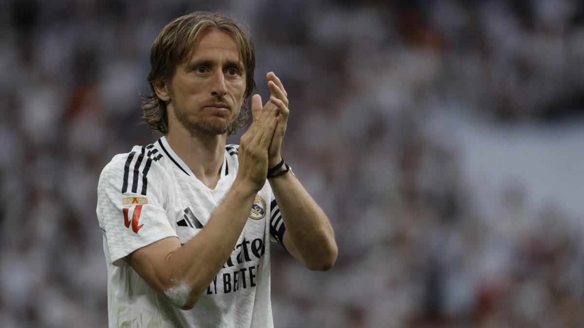 ¡El AC Milan ya presume de Luka Modric!