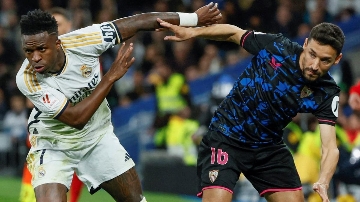 Jesús Navas regatea los rumores sobre su futuro