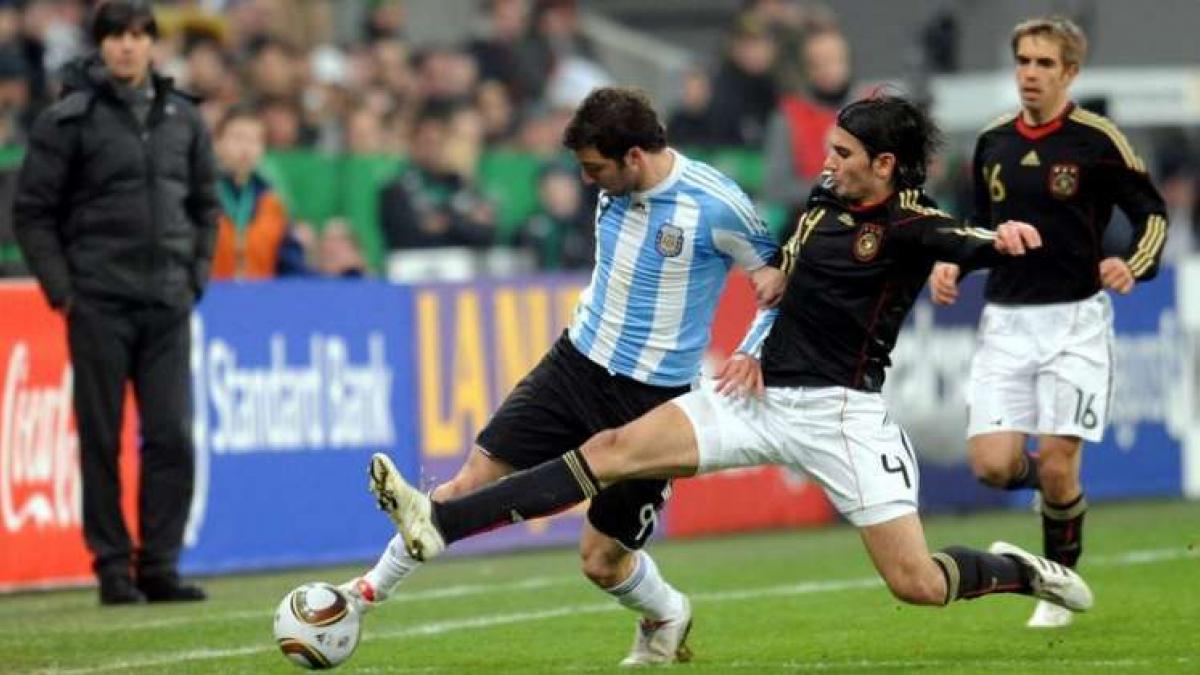 El AC Milan recupera un viejo objetivo para la defensa