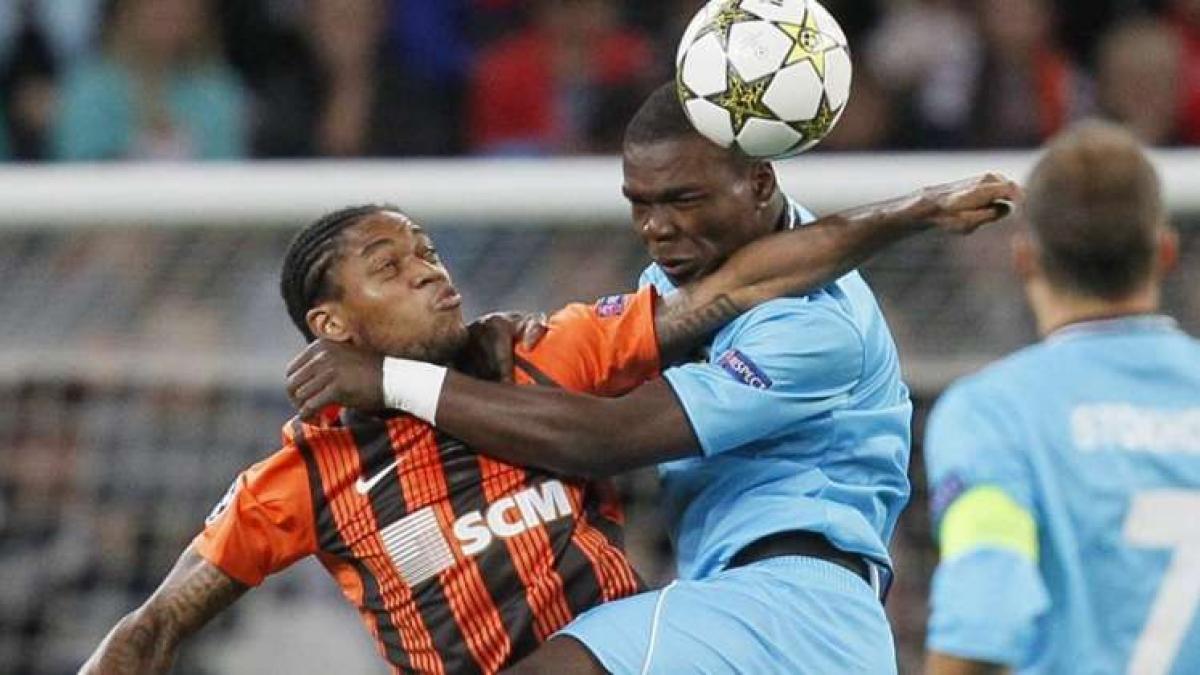 Jores Okore, el zaguero danés que enreda a la élite europea