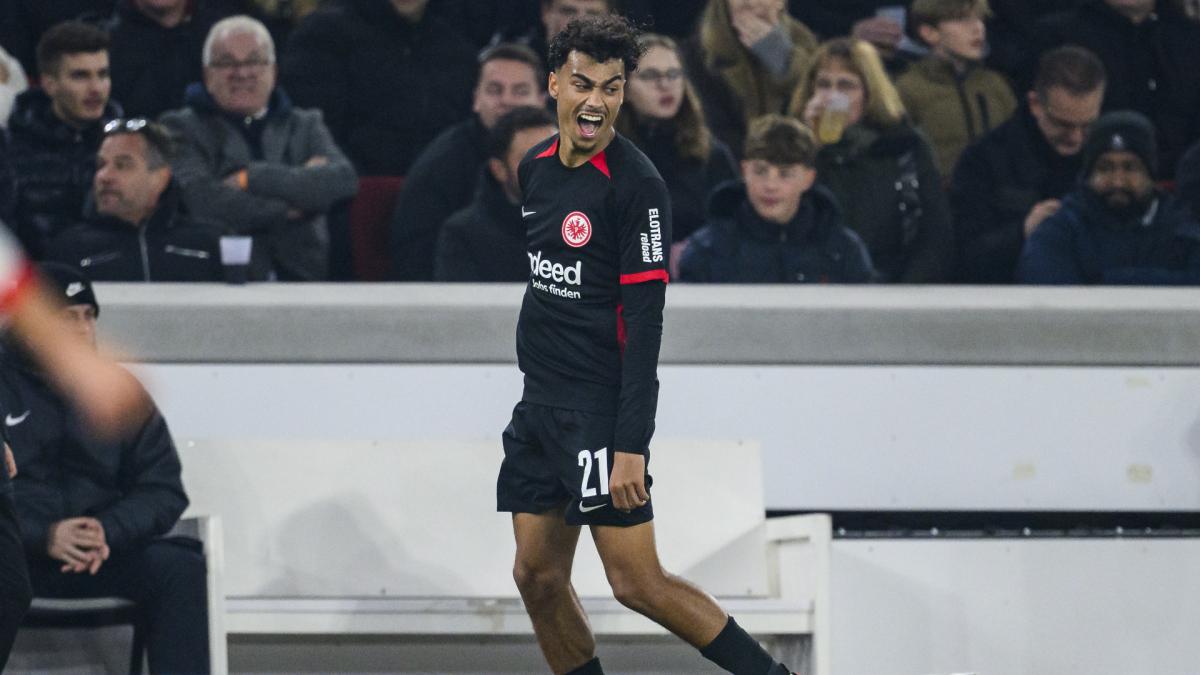 Nathaniel Brown desata una batalla a 5 bandas en la Premier League