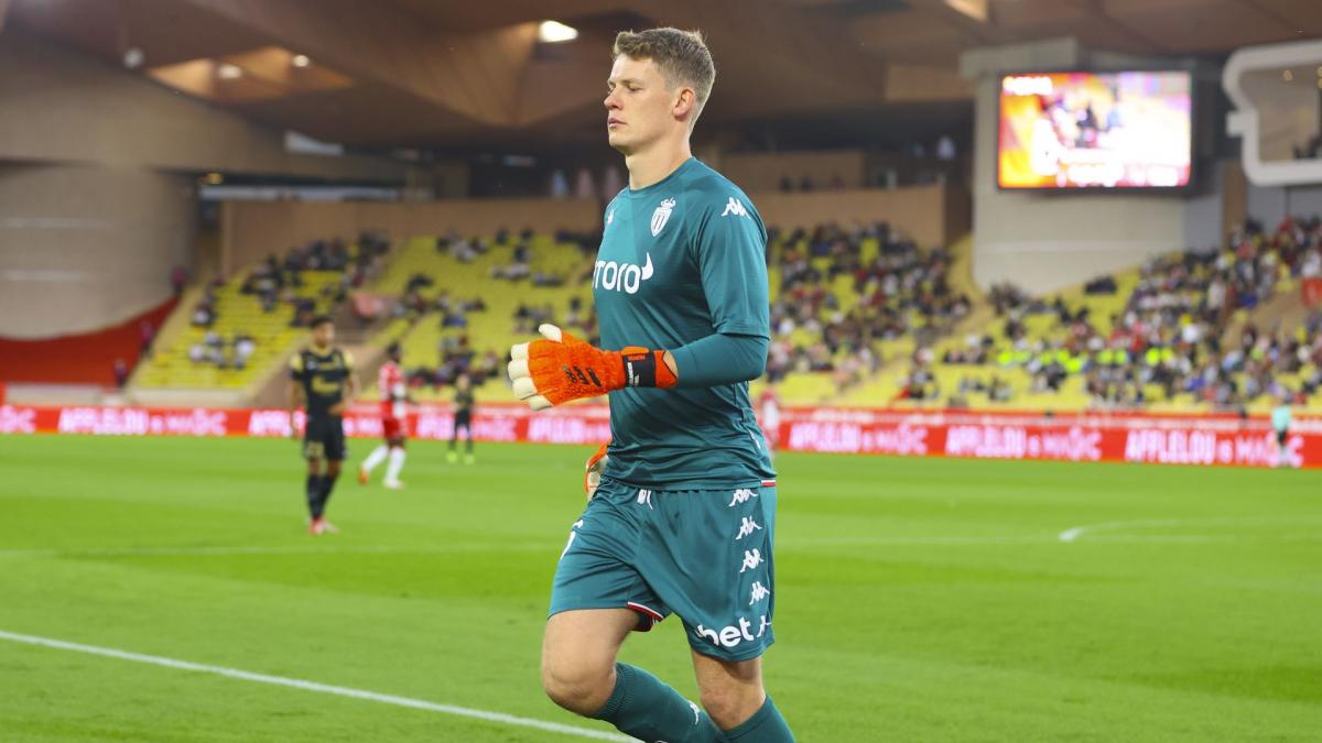 Alexander Nübel pone tierra de por medio con el Bayern Múnich