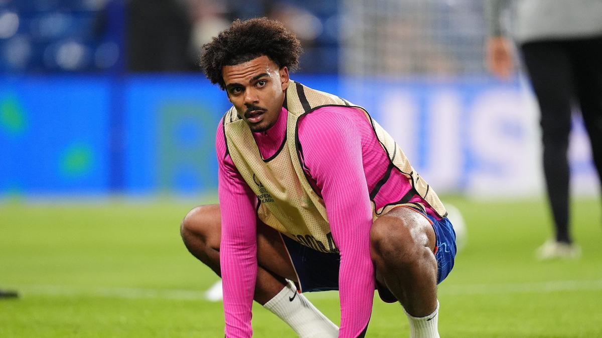 Renato Veiga desata un duelo en la Premier League