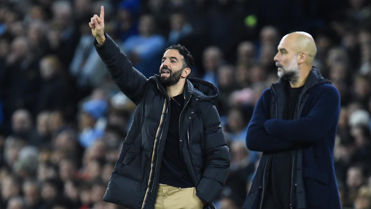 ¡El Manchester United negocia por otro delantero!