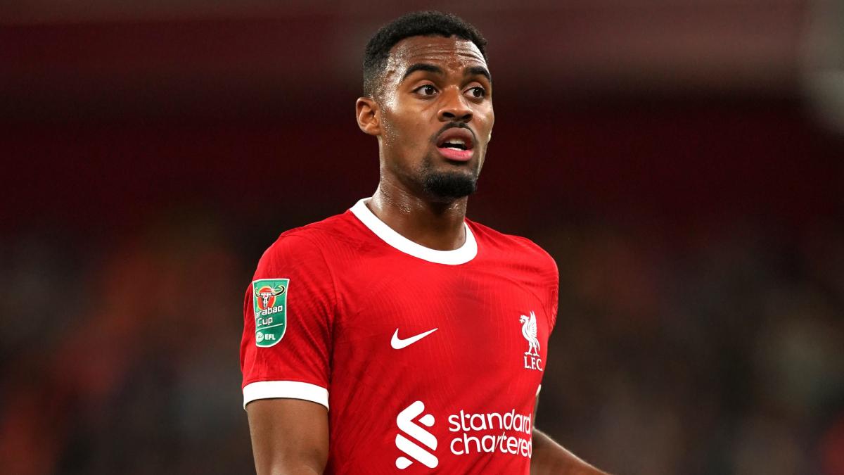 Ryan Gravenberch relata sus primeros pasos en el Liverpool