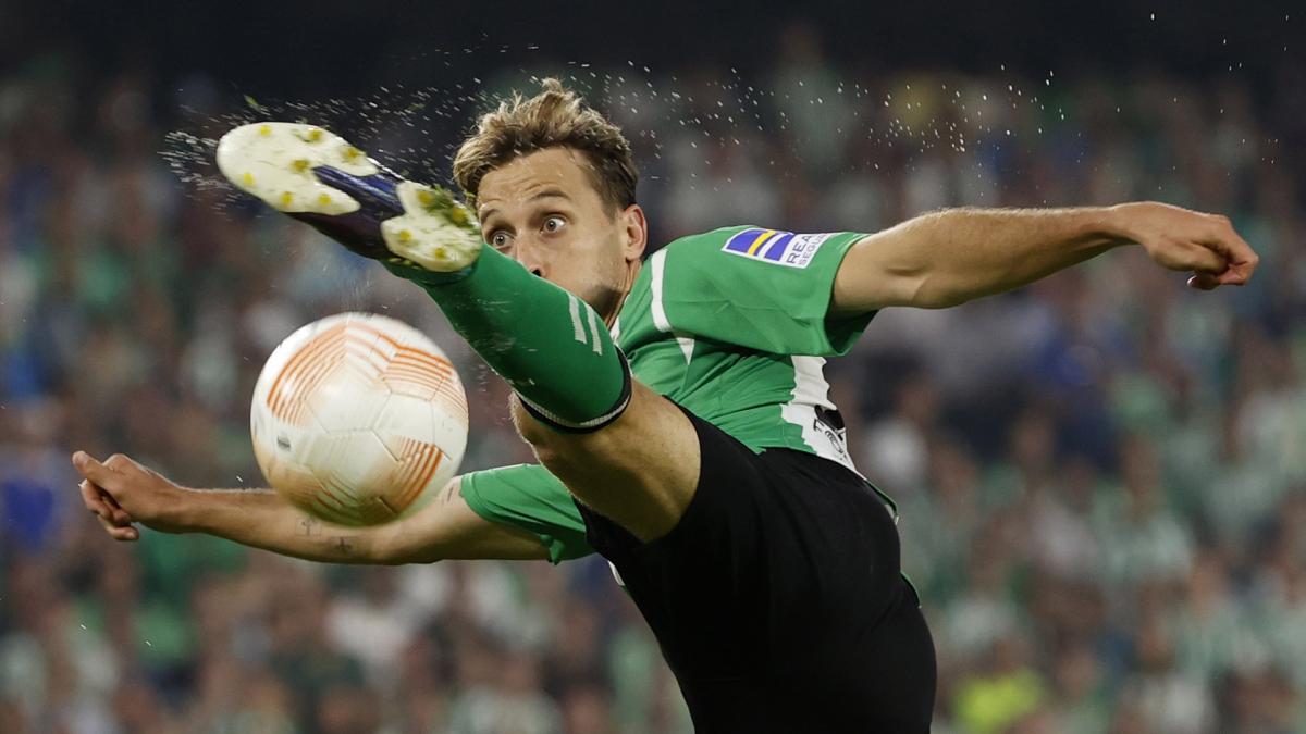 Sergio Canales responde al interés del Racing de Santander